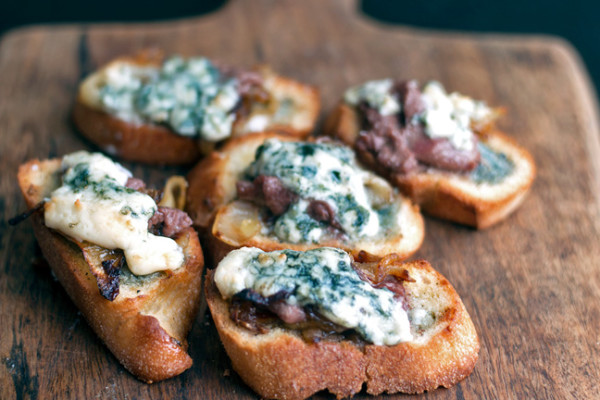 Caramelized Onion with Steak and Blue Cheese Bruschetta